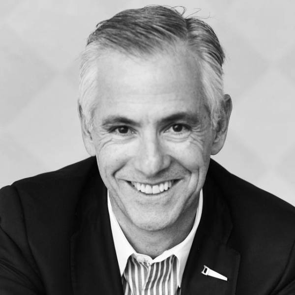 Social Shakeaways: Brands' Use of Social Media for Storytelling ...